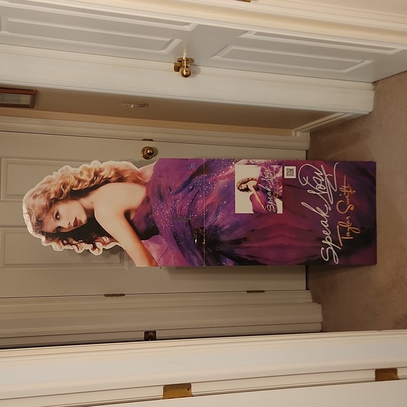 Art | Uber Rare Lifesize Taylor Swift Original Record Shop Standee ...
